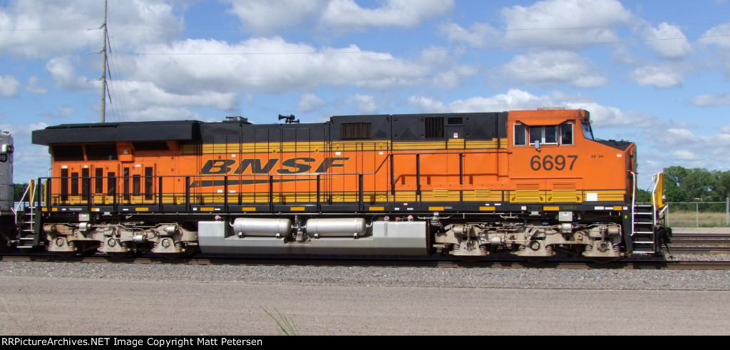 BNSF 6697